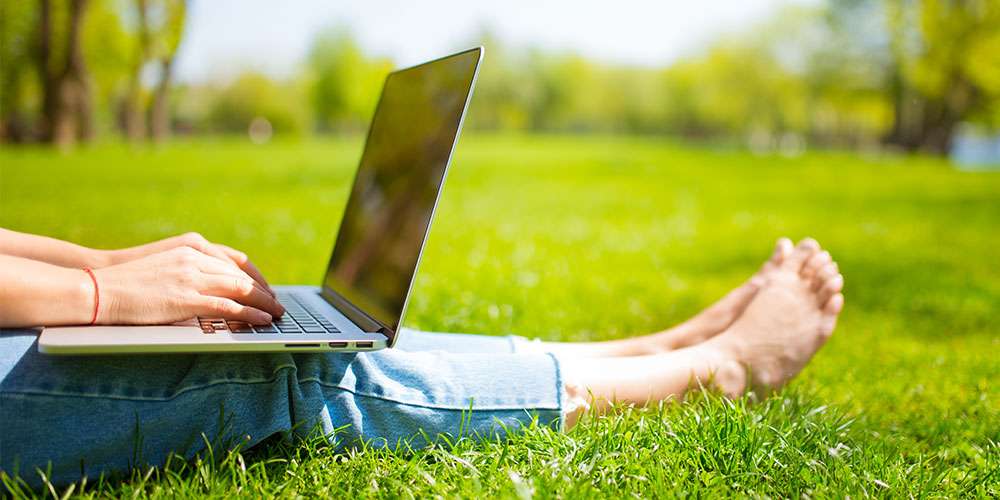 5 Reasons to Take Online Summer Courses